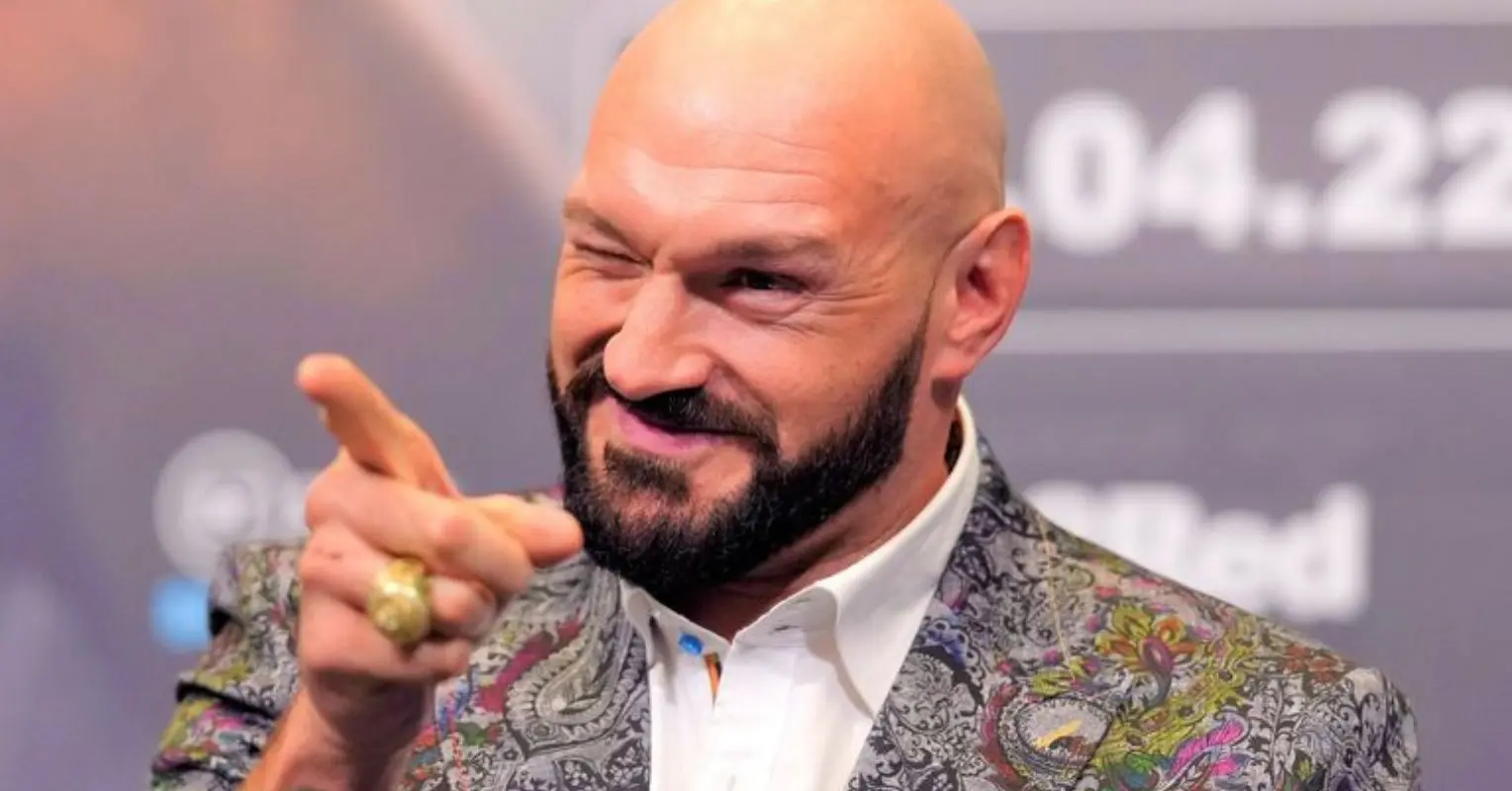 Tyson Fury Tips Young Heavyweight Prospect To Be World Champ