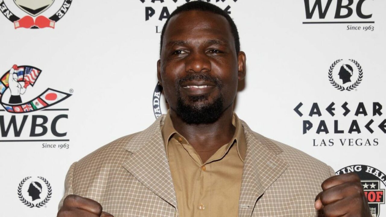 Floyd Mayweather In Talks With Manny Pacquiao For Rematch In December