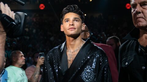 Canelo's coach: The knockout artist is getting knocked out